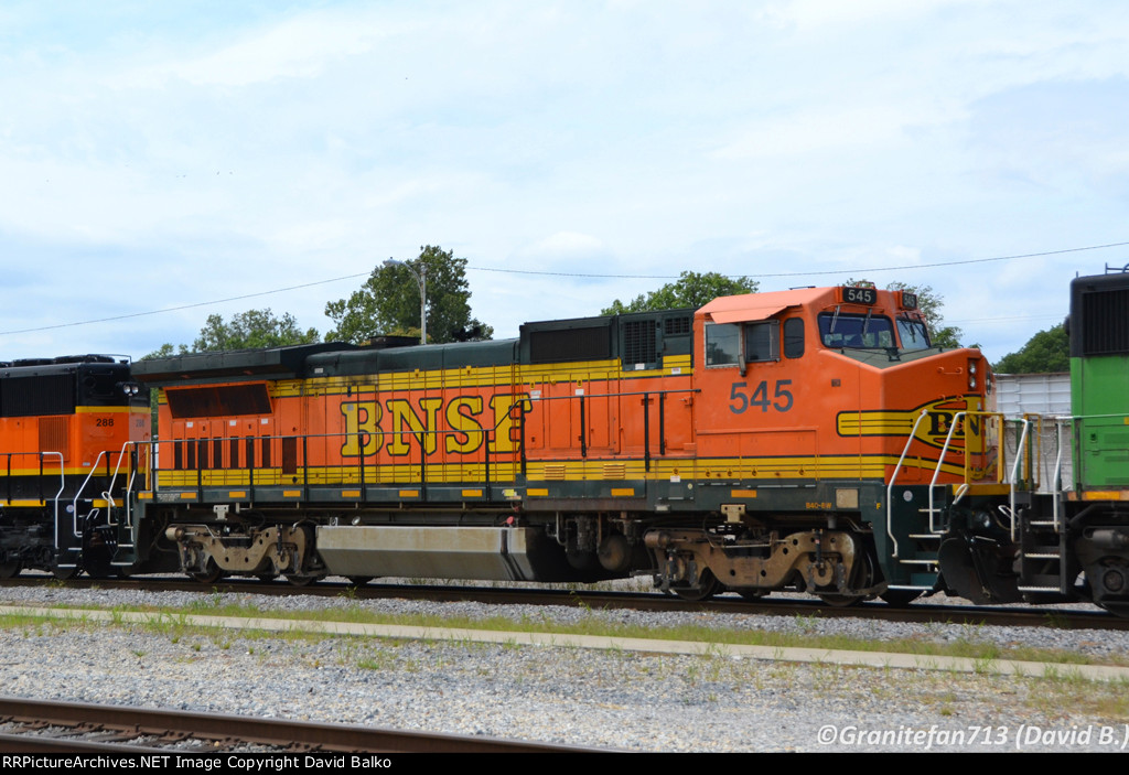 BNSF 545